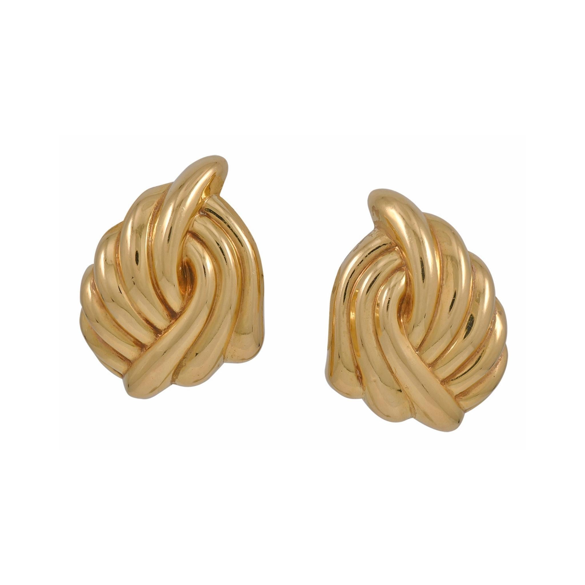 French Fluted Gold Earclips – Pamela Lipkin Collection